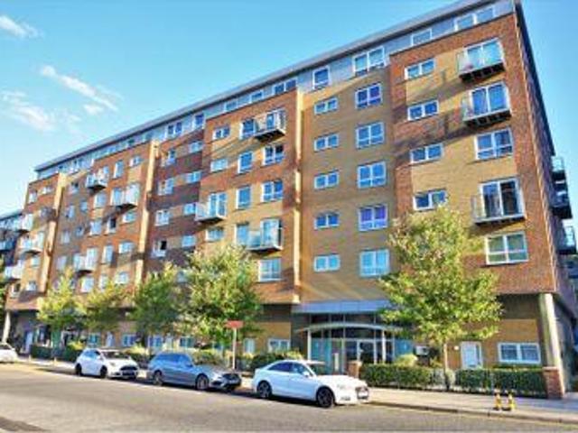 1 Bedrooms Flat for sale in Cherrydown East, Basildon SS16