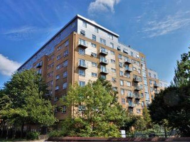 1 Bedrooms Flat for sale in Cherrydown East, Basildon SS16