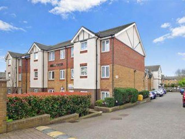1 Bedrooms Flat for sale in Chingford Mount Road, London E4