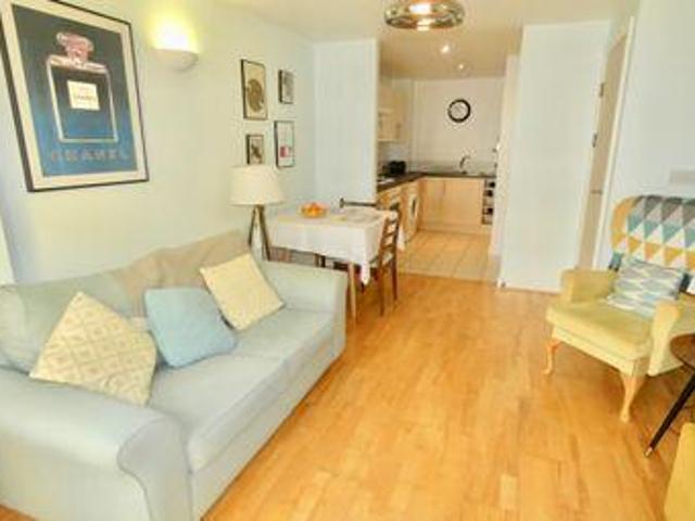 1 Bedrooms Flat for sale in City Court Trading Estate, Poland Street, Manchester M4