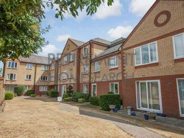 1 Bedrooms Flat for sale in Cranmere Court, Colchester CO1