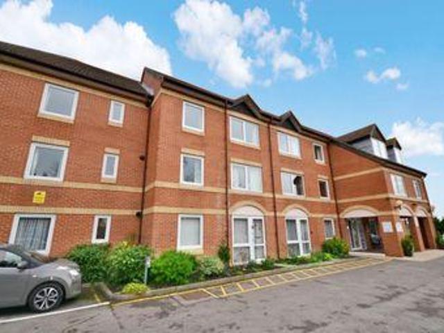 1 Bedrooms Flat for sale in Croft Court Braintree Road, Dunmow CM6