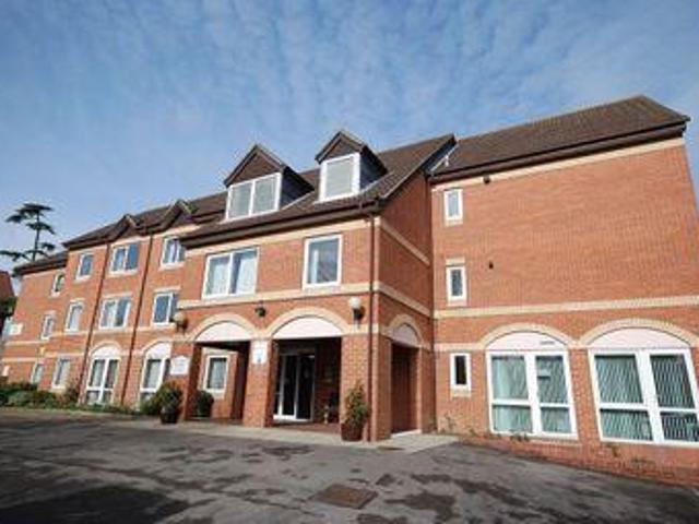 1 Bedrooms Flat for sale in Croft Court Braintree Road, Dunmow CM6