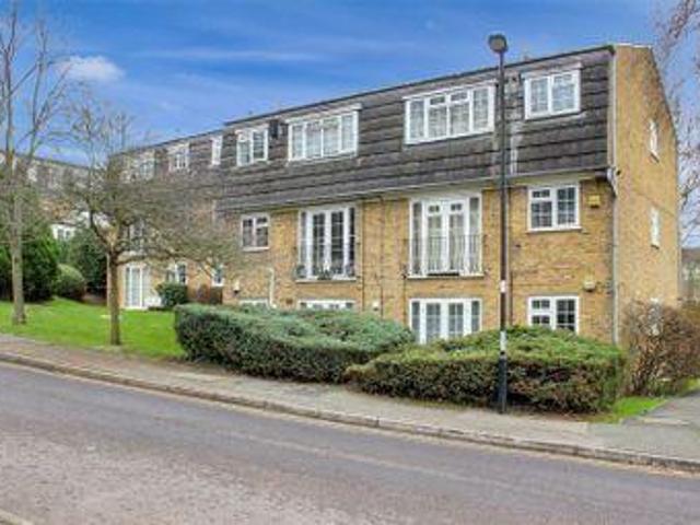 1 Bedrooms Flat for sale in Crofton Way, Enfield EN2