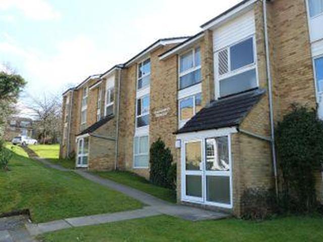 1 Bedrooms Flat for sale in Crofton Way, Enfield EN2