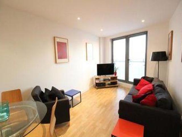 1 Bedrooms Flat for sale in Cross Green Lane, Leeds LS9