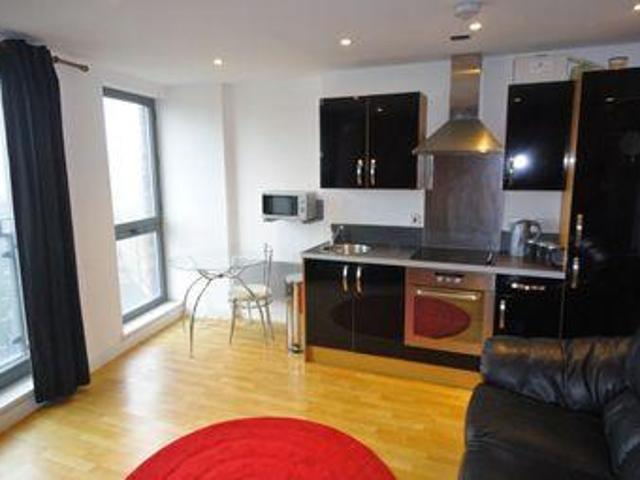 1 Bedrooms Flat for sale in Cross Green Lane, Leeds LS9