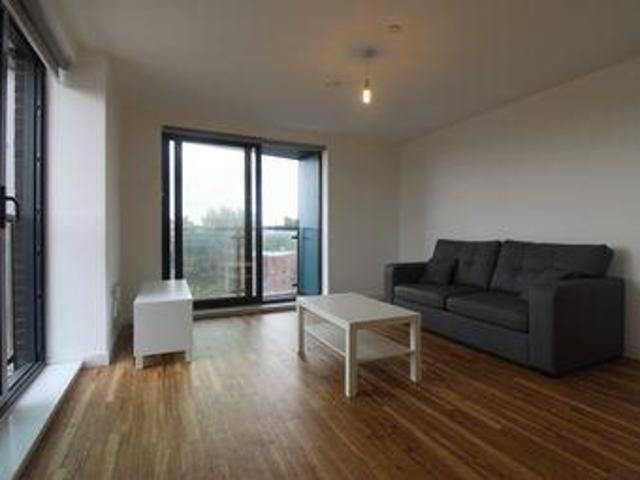 1 Bedrooms Flat for sale in Cross Green Lane, Leeds LS9