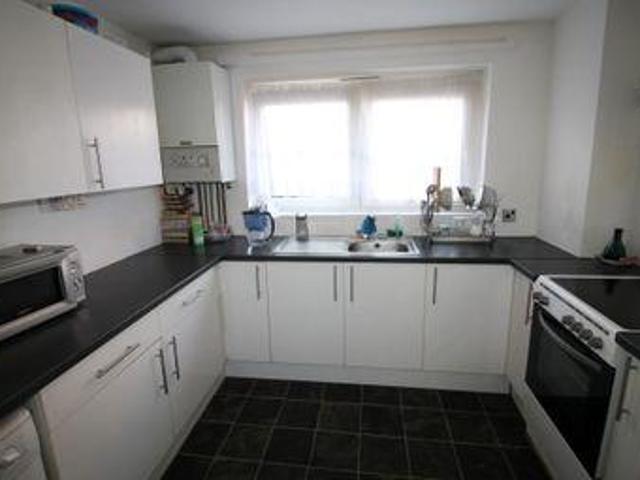 1 Bedrooms Flat for sale in Cundy Road, London E16