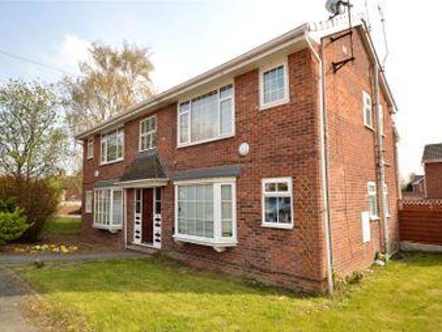 1 Bedrooms Flat for sale in Abbeydale Grove, Kirkstall, Leeds LS5