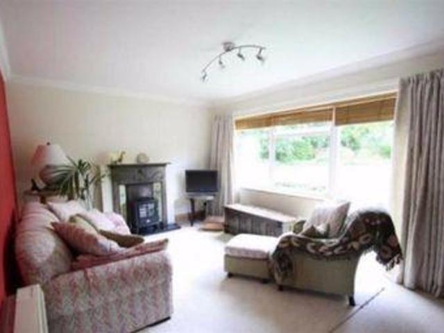 1 Bedrooms Flat for sale in Adelaide Close, Slough SL1