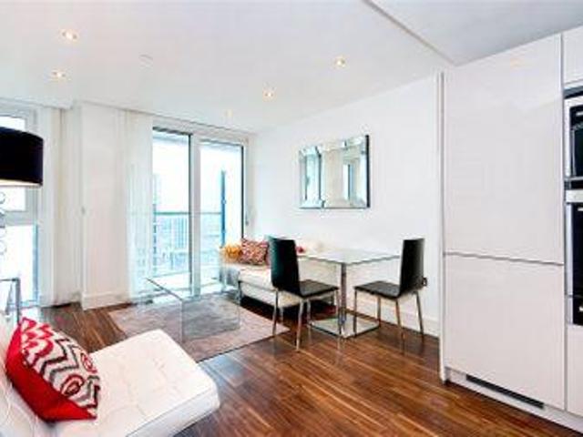 1 Bedrooms Flat for sale in Altitude Point, 71 Alie Street E1