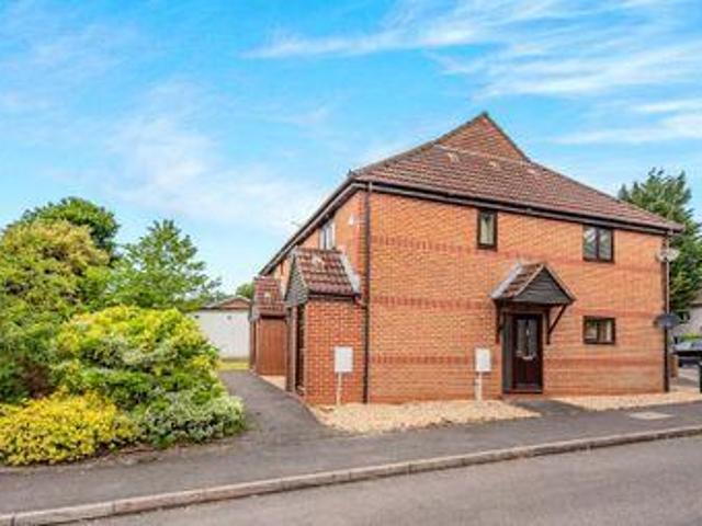 1 Bedrooms Flat for sale in Alexandra Court, Bordon GU35