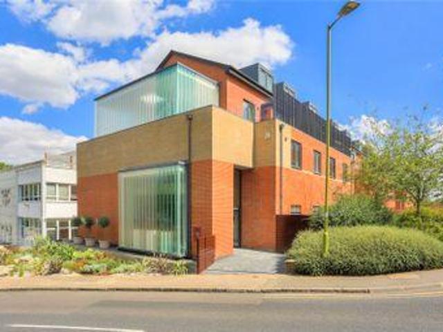1 Bedrooms Flat for sale in Apex House, 81 Camp Road, St Albans AL1