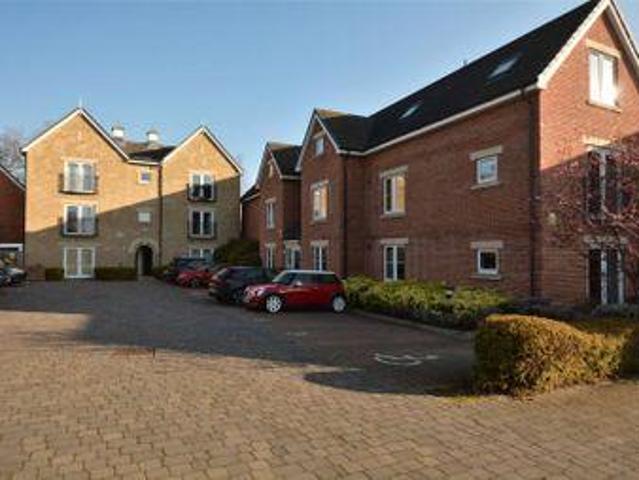 1 Bedrooms Flat for sale in Aragon Court, 252 Stainbeck Lane, Leeds, West Yorkshire LS7