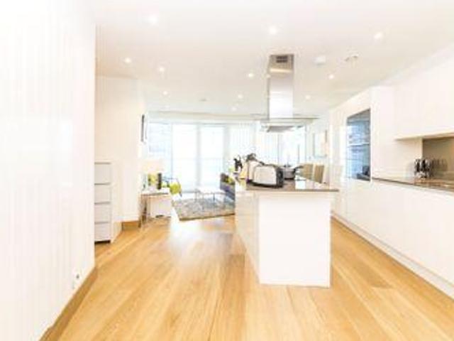 1 Bedrooms Flat for sale in Arena Tower, 25 Crossharbour Plaza, London E14