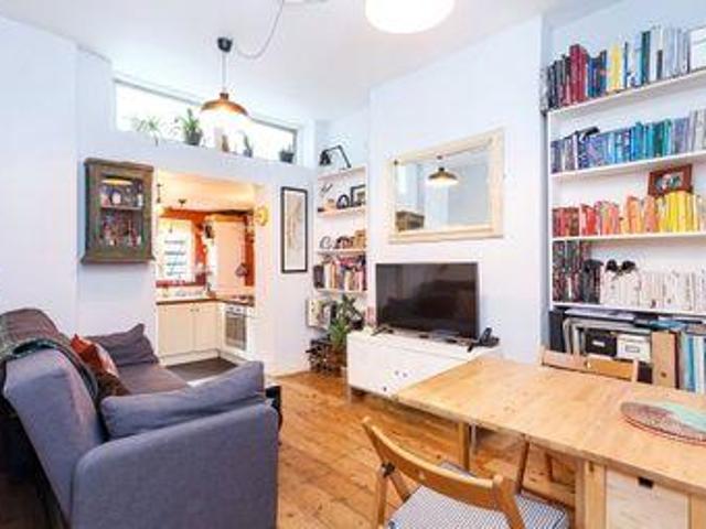1 Bedrooms Flat for sale in Axminster Road, London N7