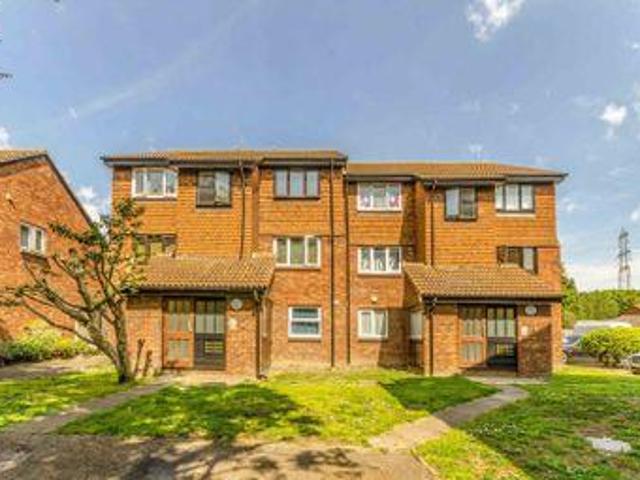 1 Bedrooms Flat for sale in Boultwood Road, Beckton, London E6