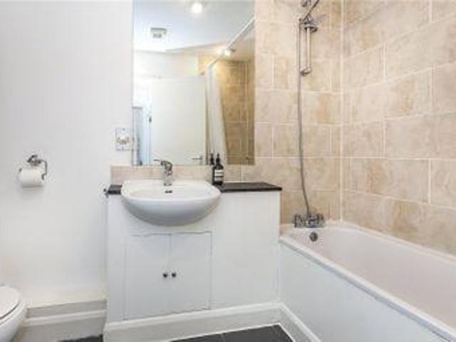1 Bedrooms Flat for sale in Bow Quarter, 60 Fairfield Road, London E3