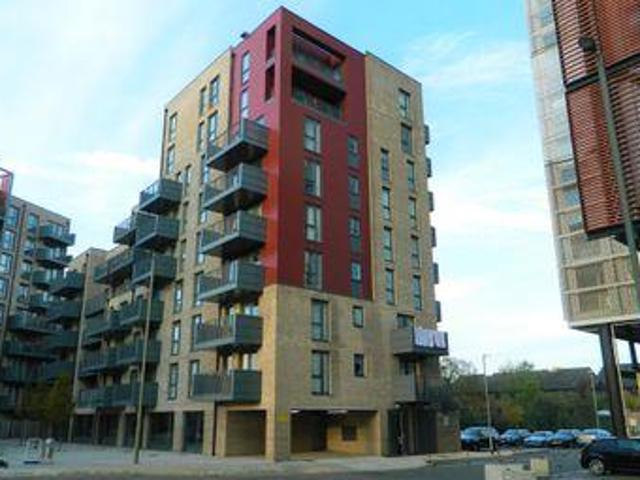 1 Bedrooms Flat for sale in Boswell Court, 22 Charcot Road, London NW9