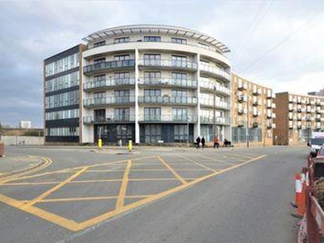 1 Bedrooms Flat for sale in Batsford House, Durnsford Road, Wandsworth, London SW19