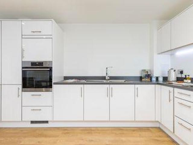 1 Bedrooms Flat for sale in Battalion Court, Woolwich SE18