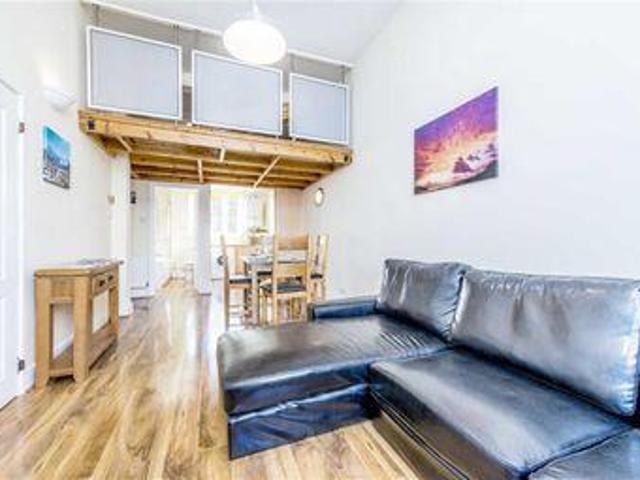 1 Bedrooms Flat for sale in Battersea Park Road, London SW11
