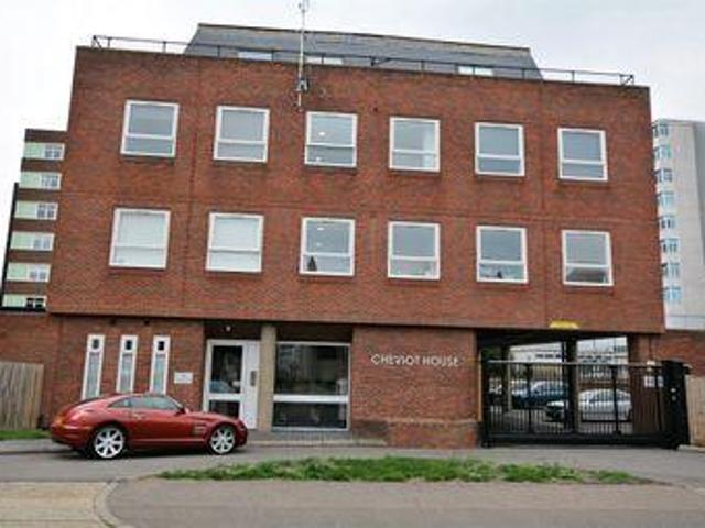 1 Bedrooms Flat for sale in Baxter Avenue, Southend On Sea SS2