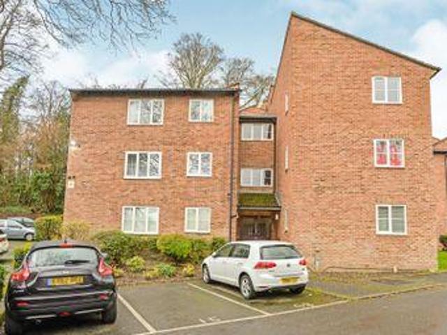 1 Bedrooms Flat for sale in Badgers Copse, Orpington BR6