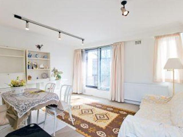 1 Bedrooms Flat for sale in Ballards Lane, London N3