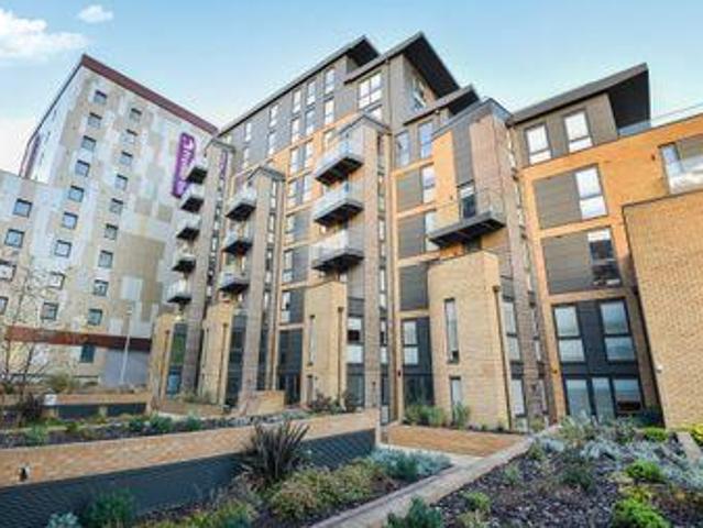 1 Bedrooms Flat for sale in Baltic Avenue, Brentford TW8