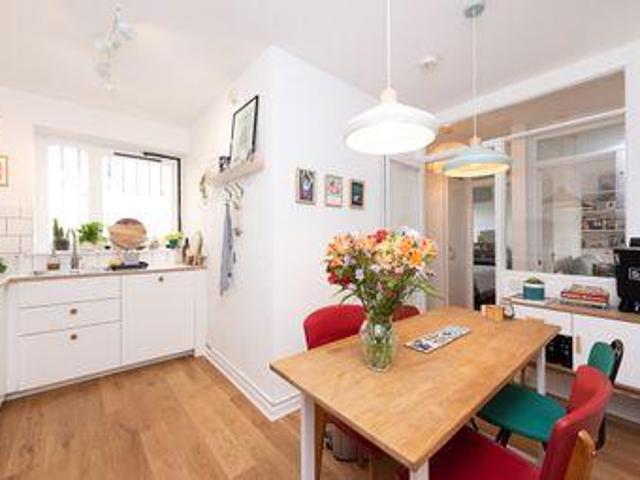 1 Bedrooms Flat for sale in Banbury Road, London E9