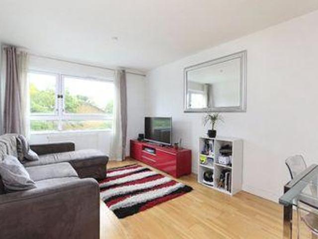 1 Bedrooms Flat for sale in Bartholomew Close, Wandsworth Town, London SW18