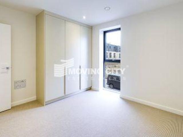 1 Bedrooms Flat for sale in Beatrice Place, Wandsworth, London, UK SW19