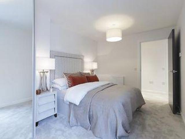 1 Bedrooms Flat for sale in Blyth Road, Hayes, Hertfordshire UB3