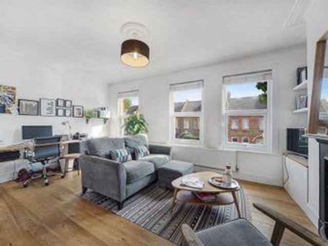 1 Bedrooms Flat for sale in Blyth Road, London E17