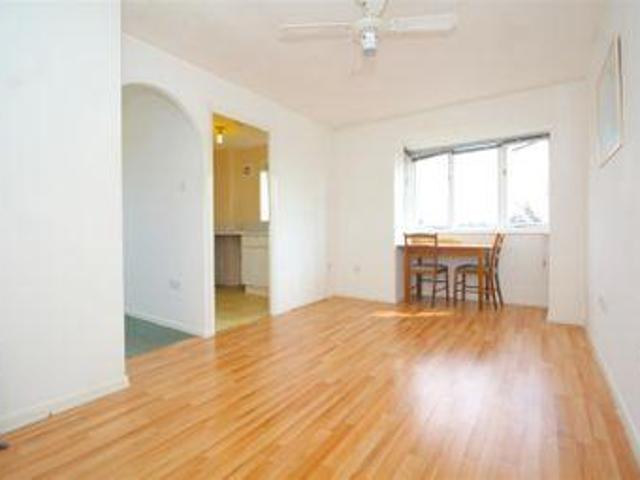 1 Bedrooms Flat for sale in Bream Close, London N17