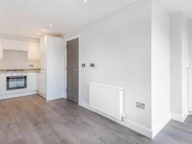 1 Bedrooms Flat for sale in Brighton Road, South Croydon CR2