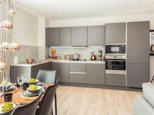 1 Bedrooms Flat for sale in Bridgewater Road, Leeds LS9