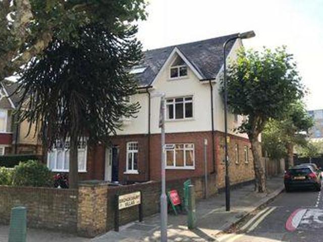 1 Bedrooms Flat for sale in Brondesbury Road, London NW6
