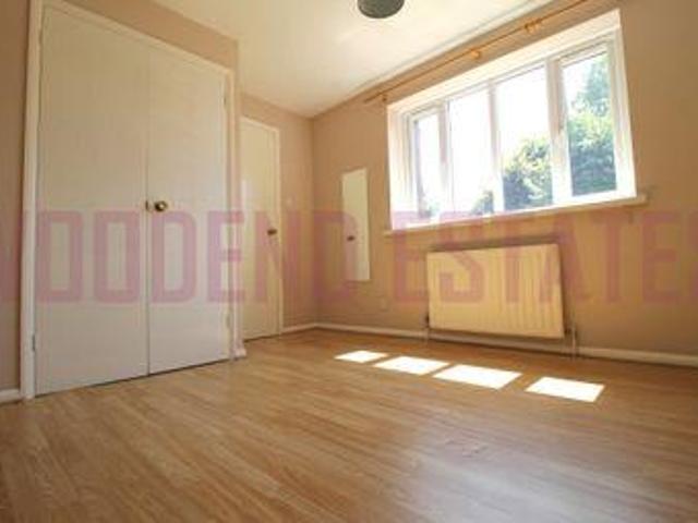 1 Bedrooms Flat for sale in Gade Close, Hayes UB3