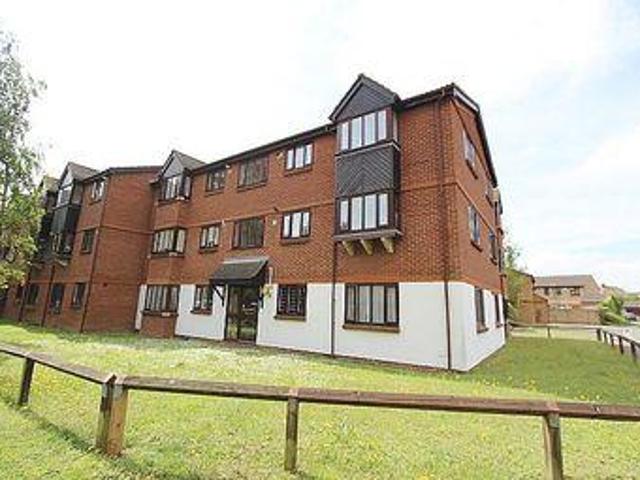 1 Bedrooms Flat for sale in Gade Close, Hayes UB3