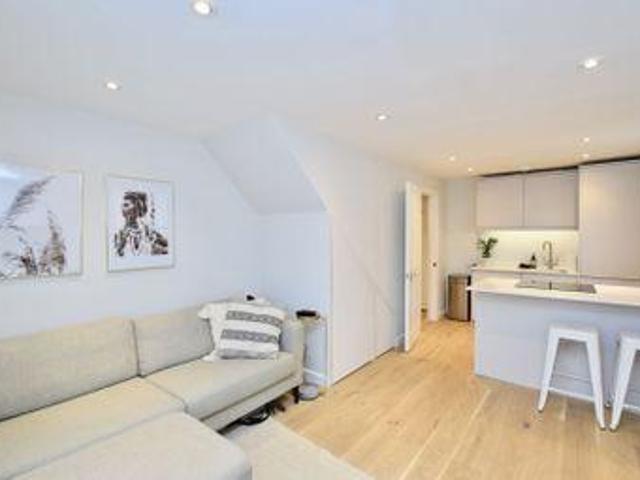 1 Bedrooms Flat for sale in Galveston Road, Putney SW15