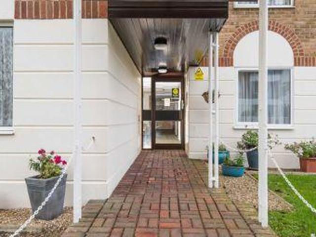 1 Bedrooms Flat for sale in Gratwicke Road, Worthing BN11