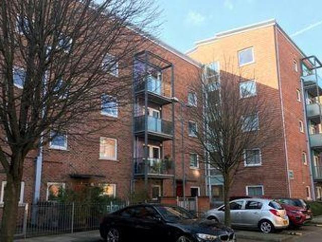 1 Bedrooms Flat for sale in Great Chart Street, London SW11