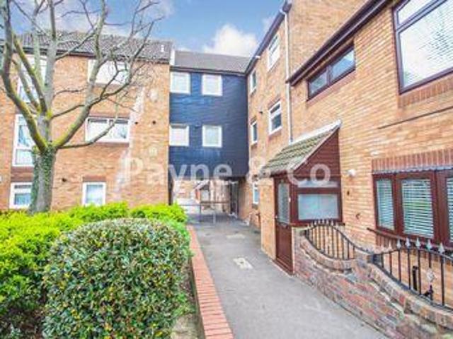 1 Bedrooms Flat for sale in Gregory Road, Romford RM6