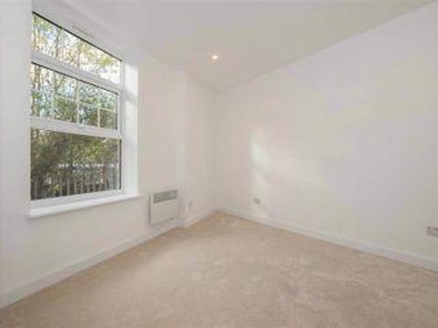 1 Bedrooms Flat for sale in Green Lane, Morden SM4