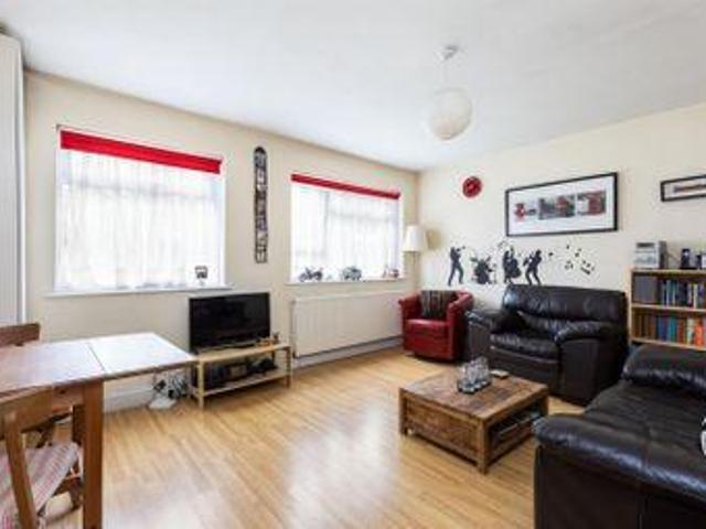 1 Bedrooms Flat for sale in Green Lanes, Winchmore Hill, London N21