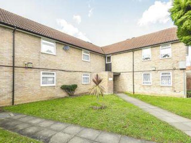 1 Bedrooms Flat for sale in Green Leas, Sunbury TW16