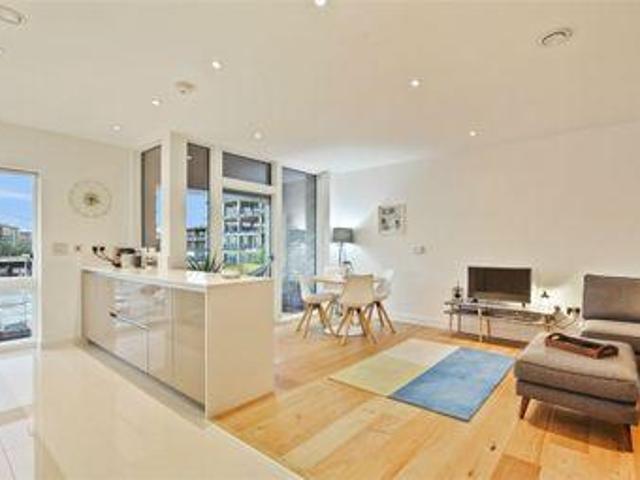 1 Bedrooms Flat for sale in Dodds House, 18 Peartree Way, London SE10